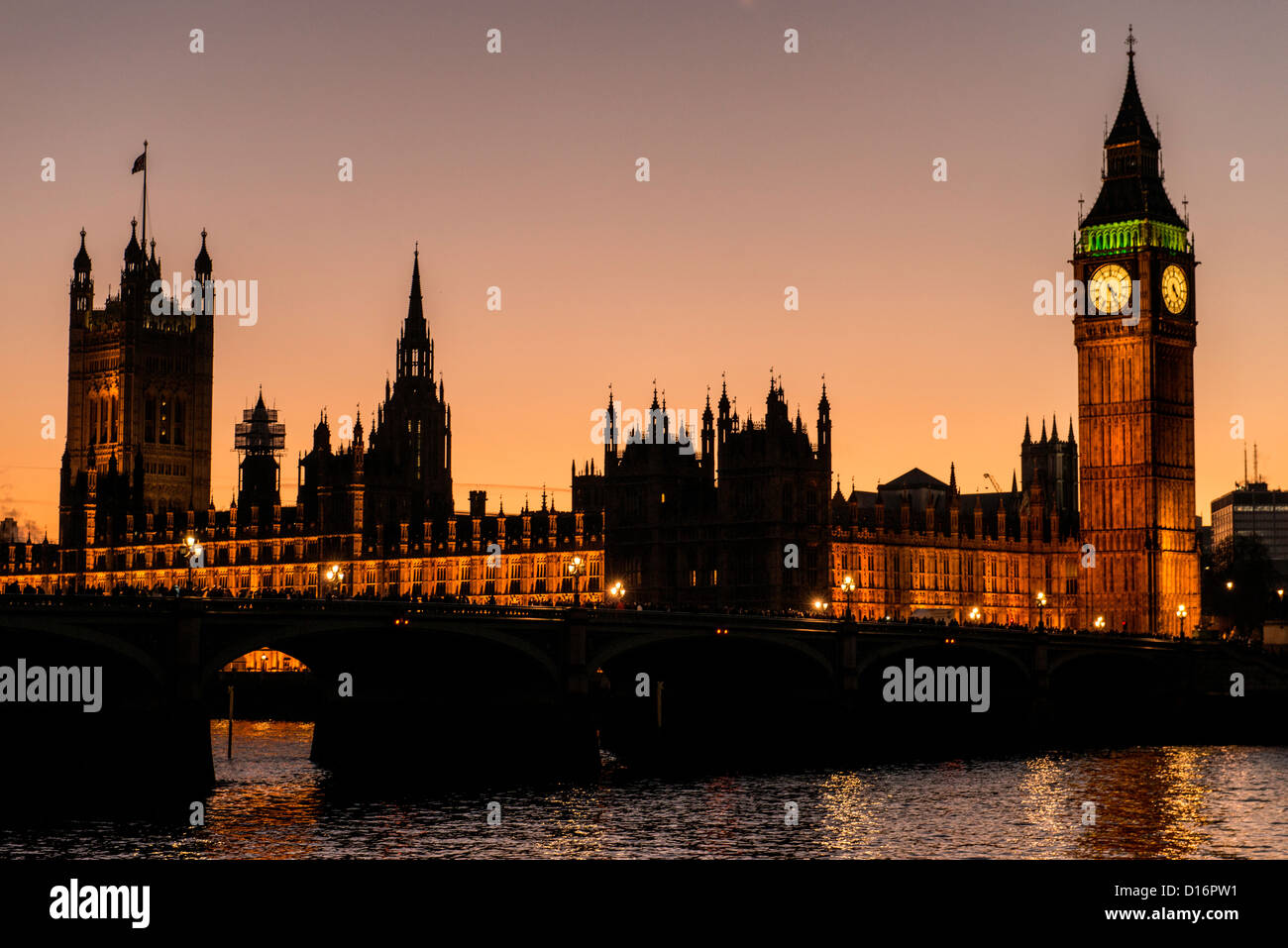 London night westminster hi-res stock photography and images - Alamy