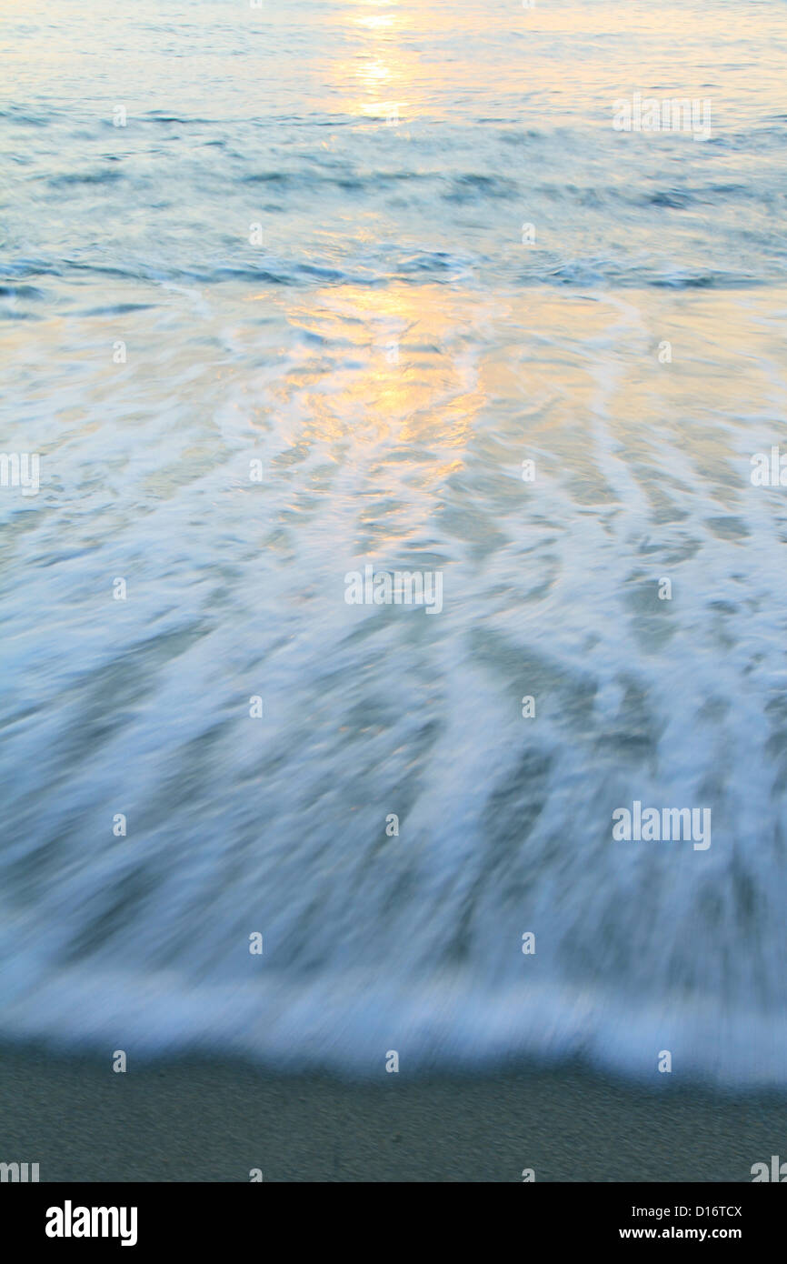 Waves splashing on the beach in Fukui Prefecture Stock Photo - Alamy
