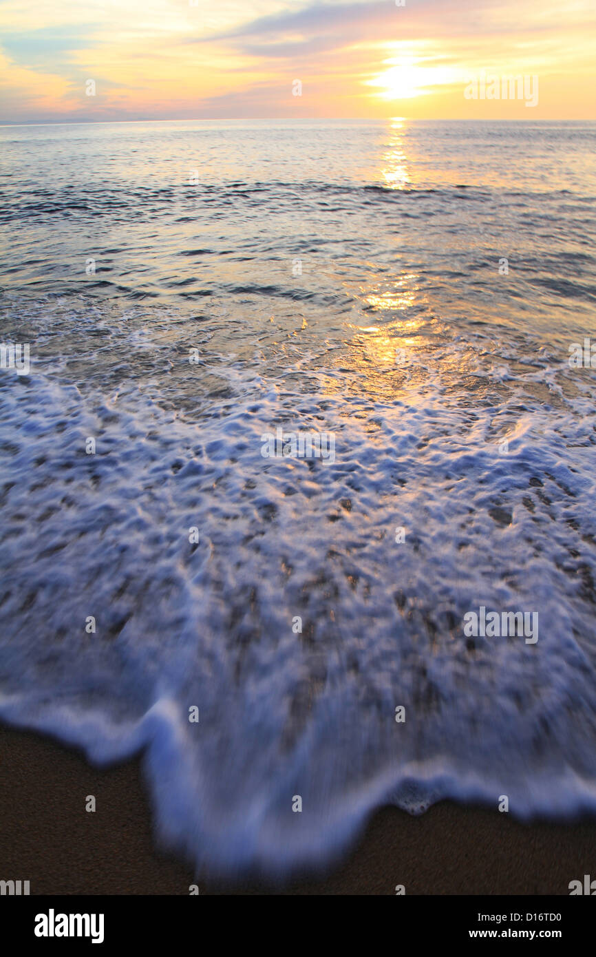 Waves splashing on the beach in Fukui Prefecture Stock Photo - Alamy