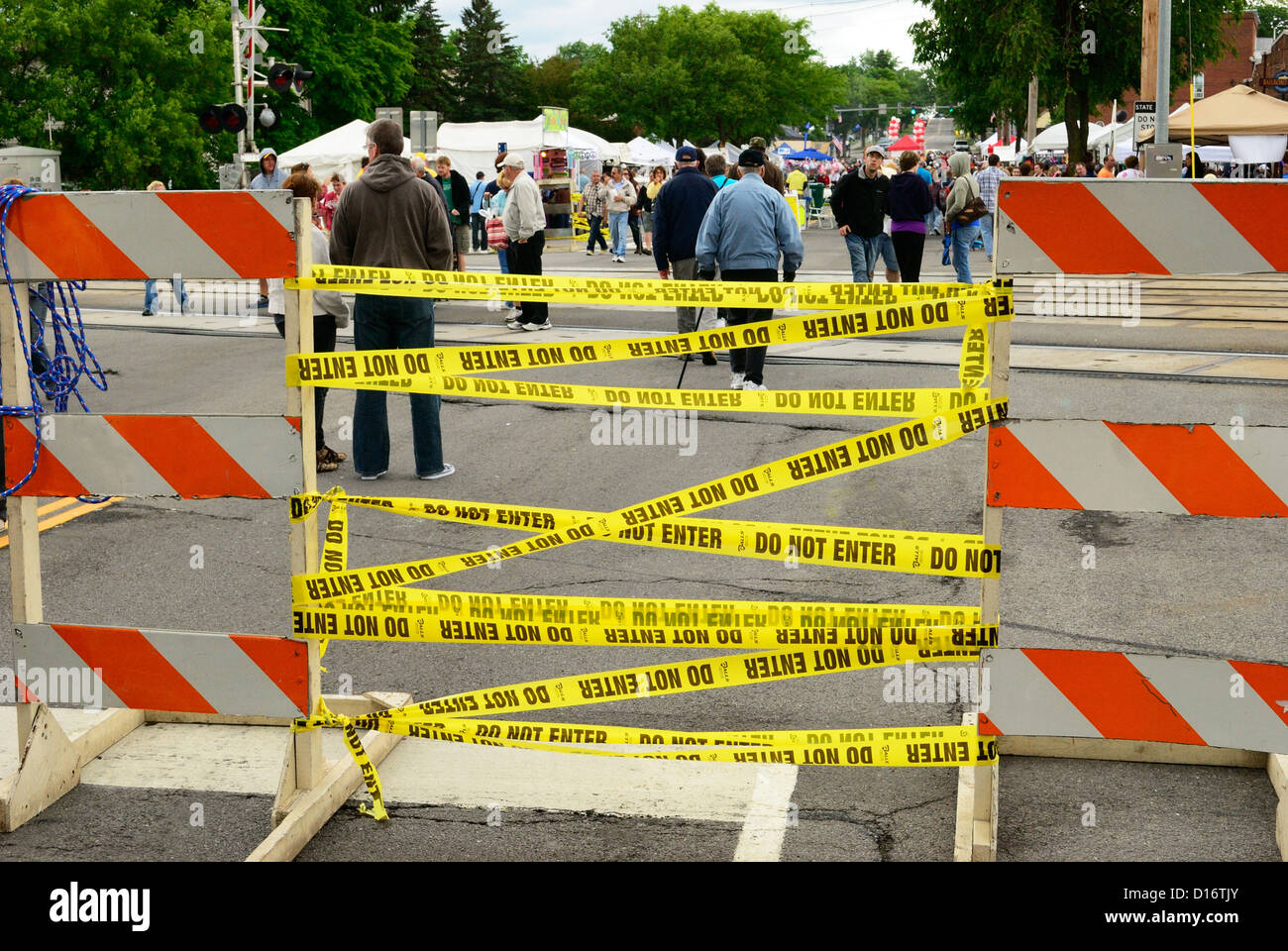 Crowd control barrier hi-res stock photography and images - Alamy