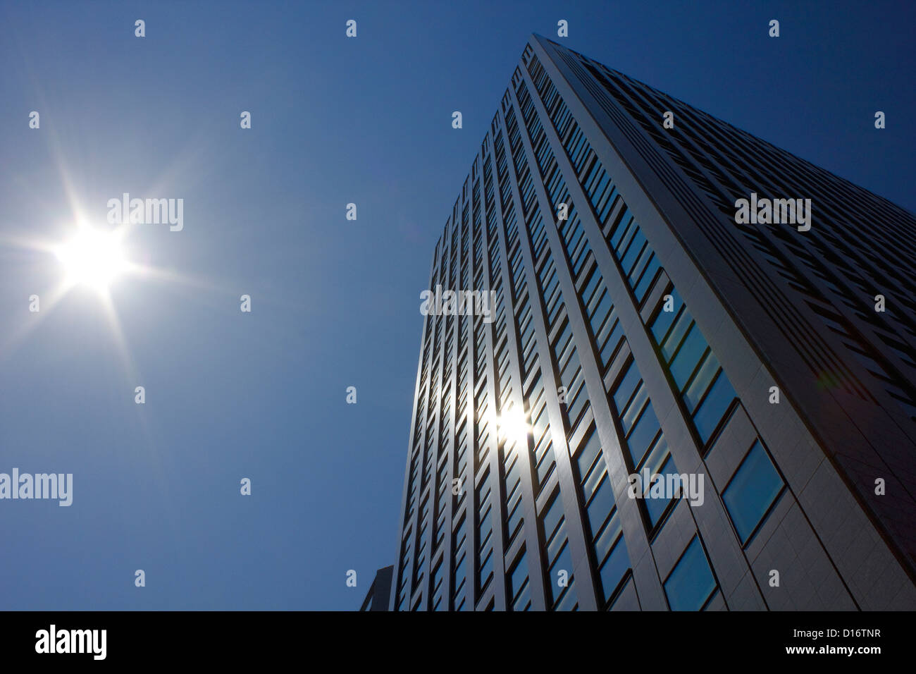 Sun reflection on windows hi-res stock photography and images - Alamy