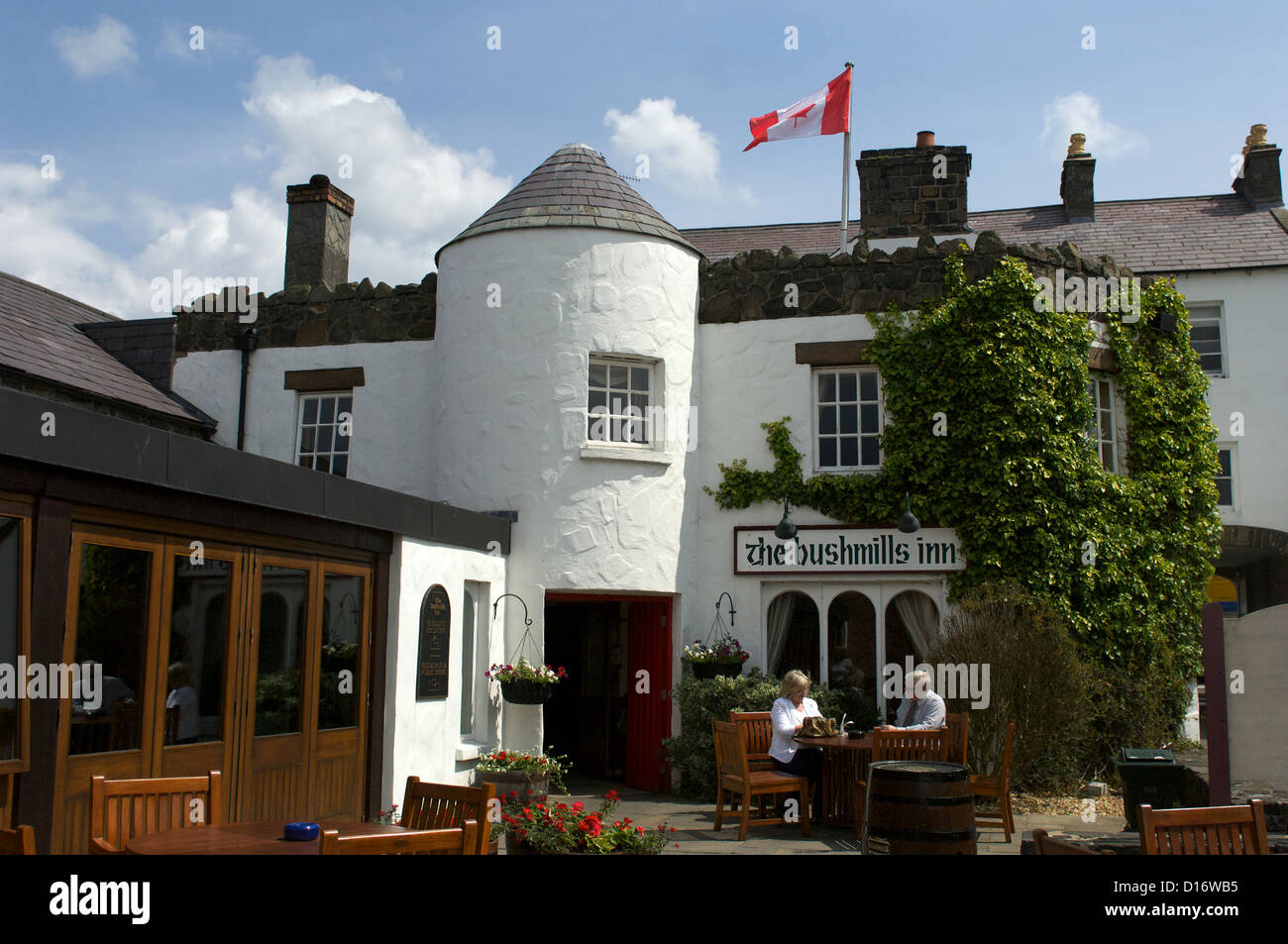 Bushmills inn hi-res stock photography and images - Alamy