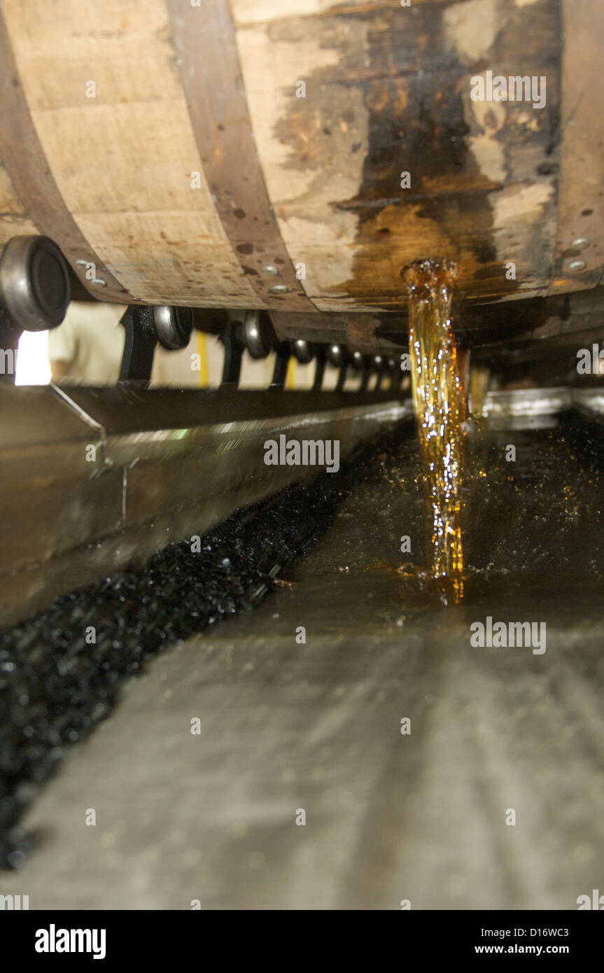 Whiskey barrel char hi-res stock photography and images - Alamy