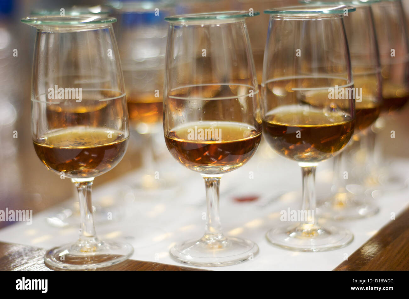 Whisky dram hi-res stock photography and images - Alamy