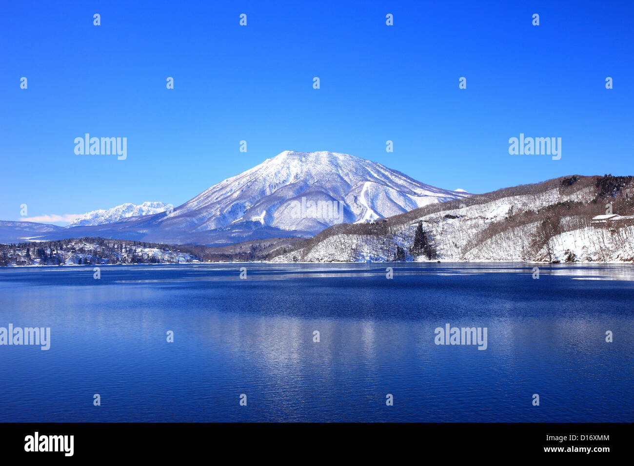 Mountains covered in snow and Nojiri lake in Shinanomachi, Nagano ...