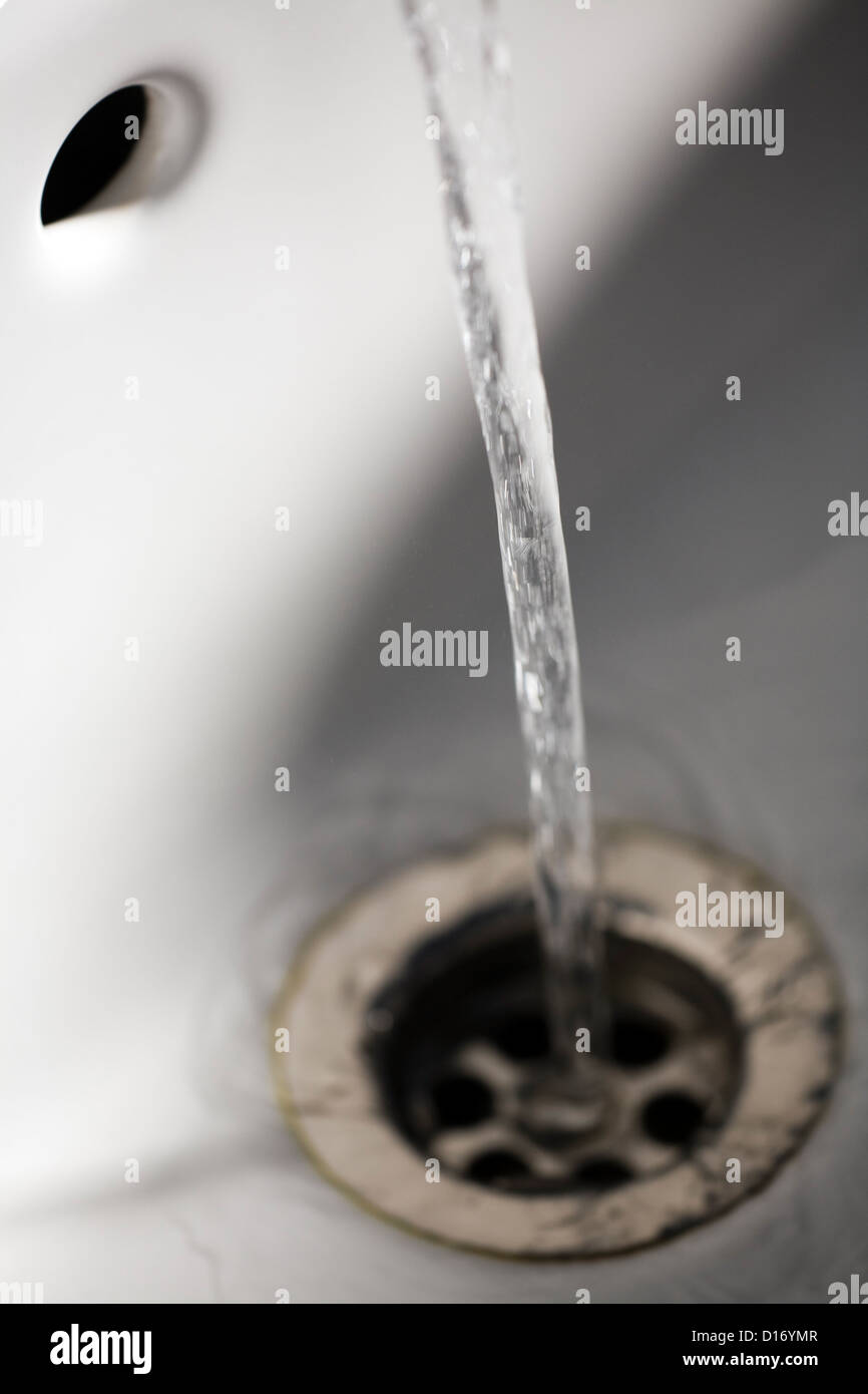 Drain trap hi-res stock photography and images - Alamy