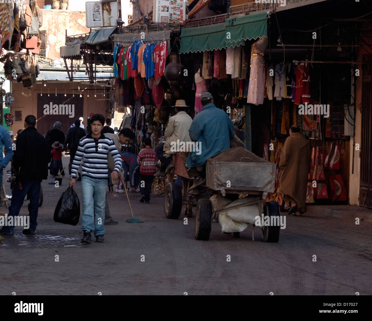Marakesh market hi-res stock photography and images - Alamy