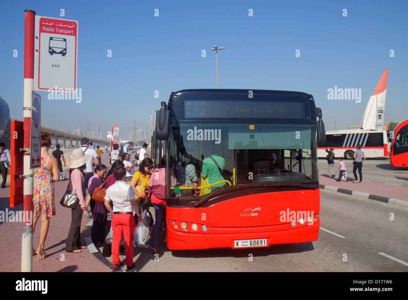 Dubai UAE,United Arab Emirates,Dubai Metro,subway,train,train,Red Line ...