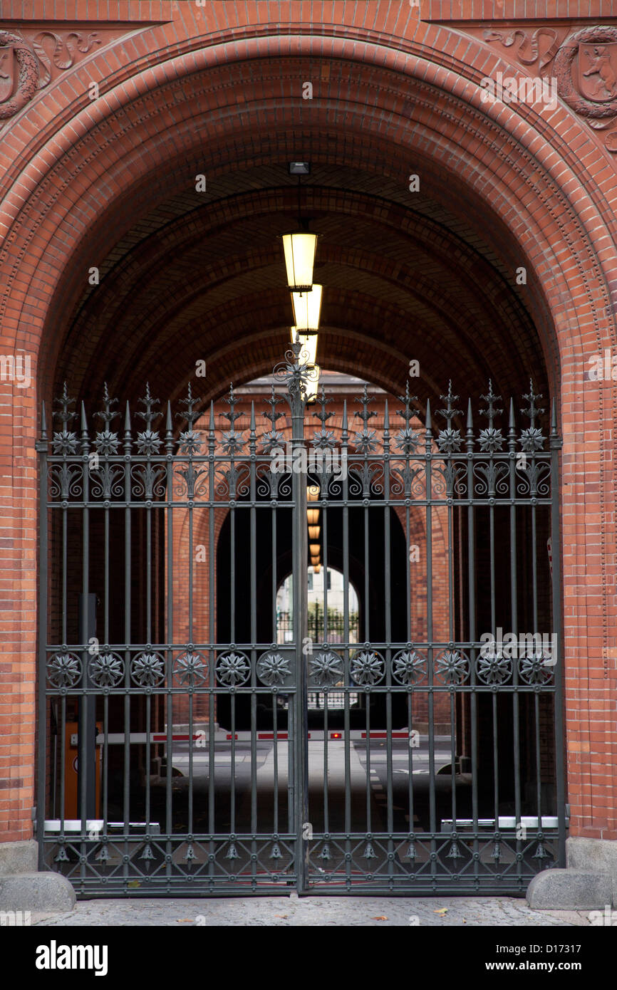 The Rotes Rathaus - Red City Hall - Berlin town hall, Rathausstraße ...
