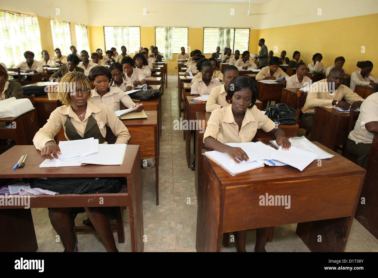 Catholic high school classroom hi-res stock photography and images - Alamy