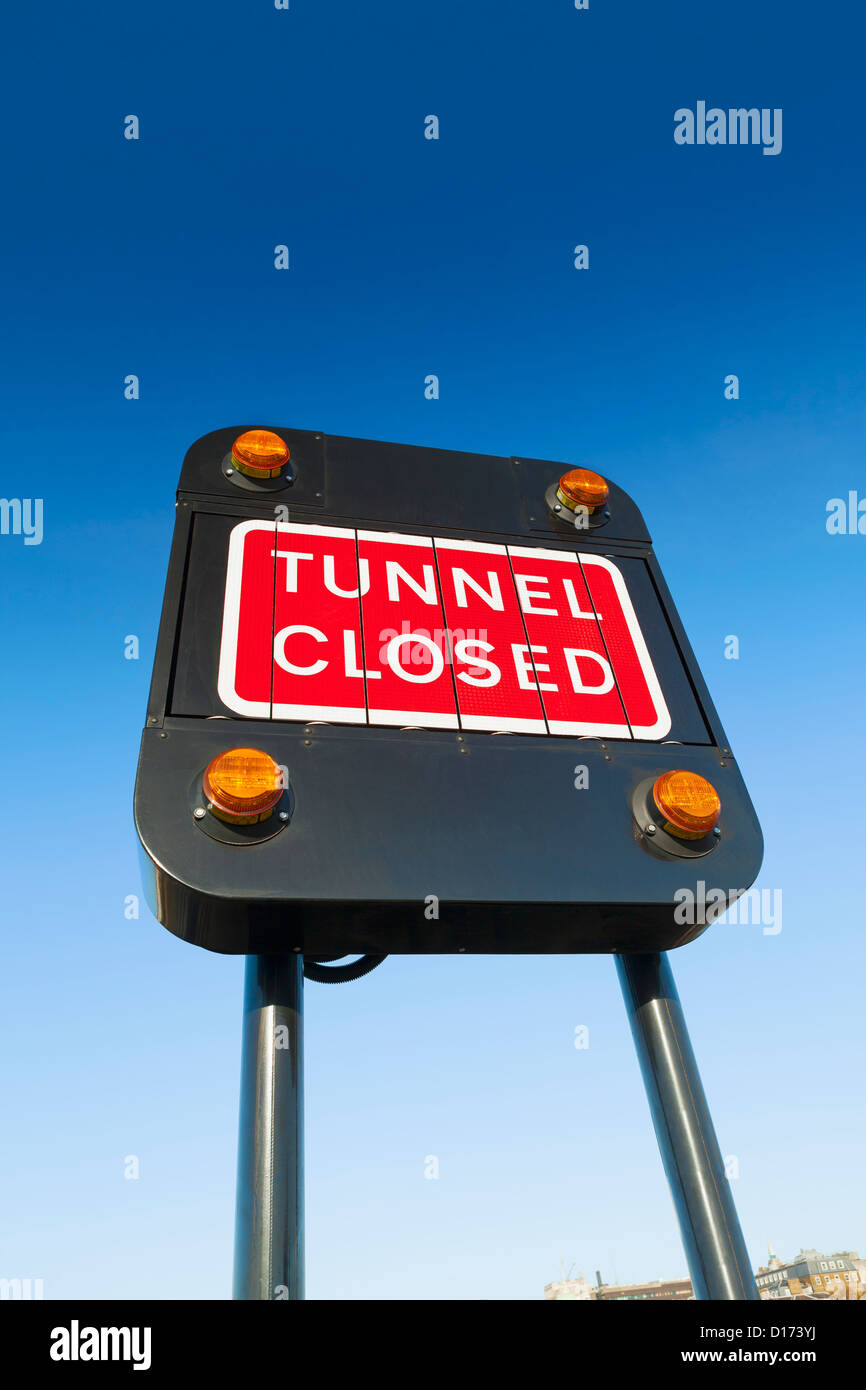 Tunnel road sign hi-res stock photography and images - Alamy