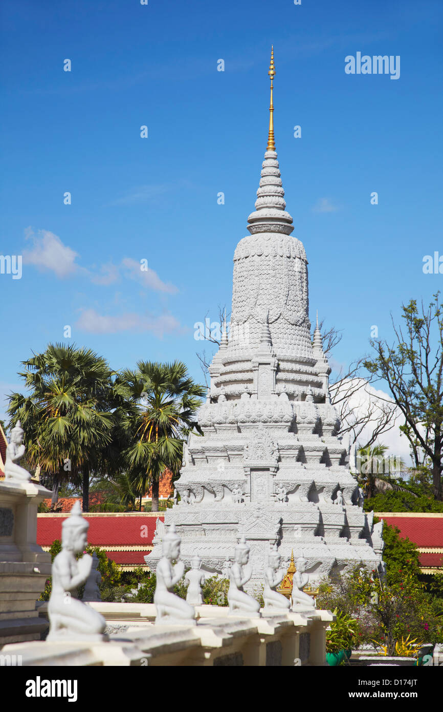 Buddhist stupa phnom penh stupa buddhist wat hi-res stock photography ...