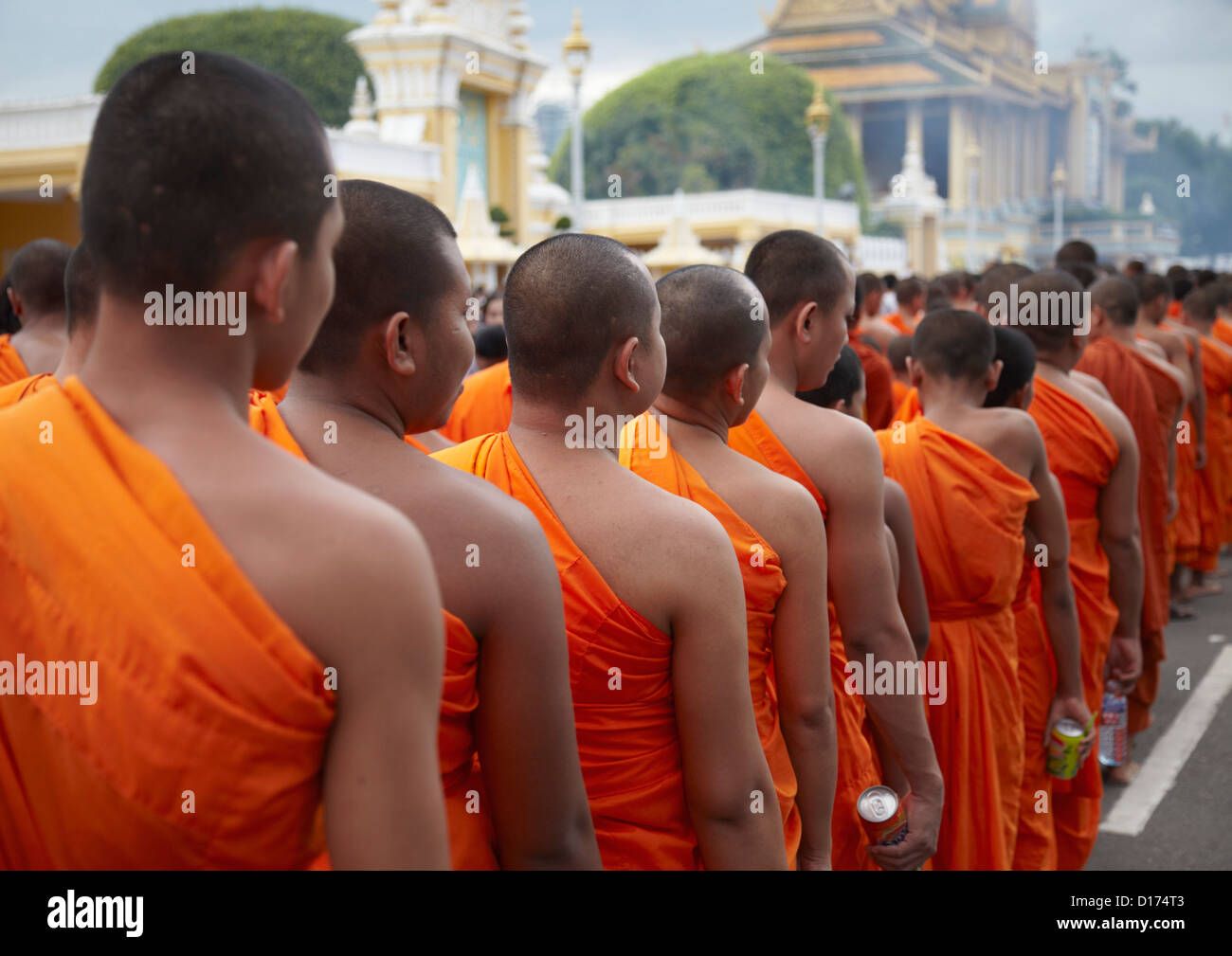 Monks in mourning parade for the late King Sihnaouk outside Royal ...