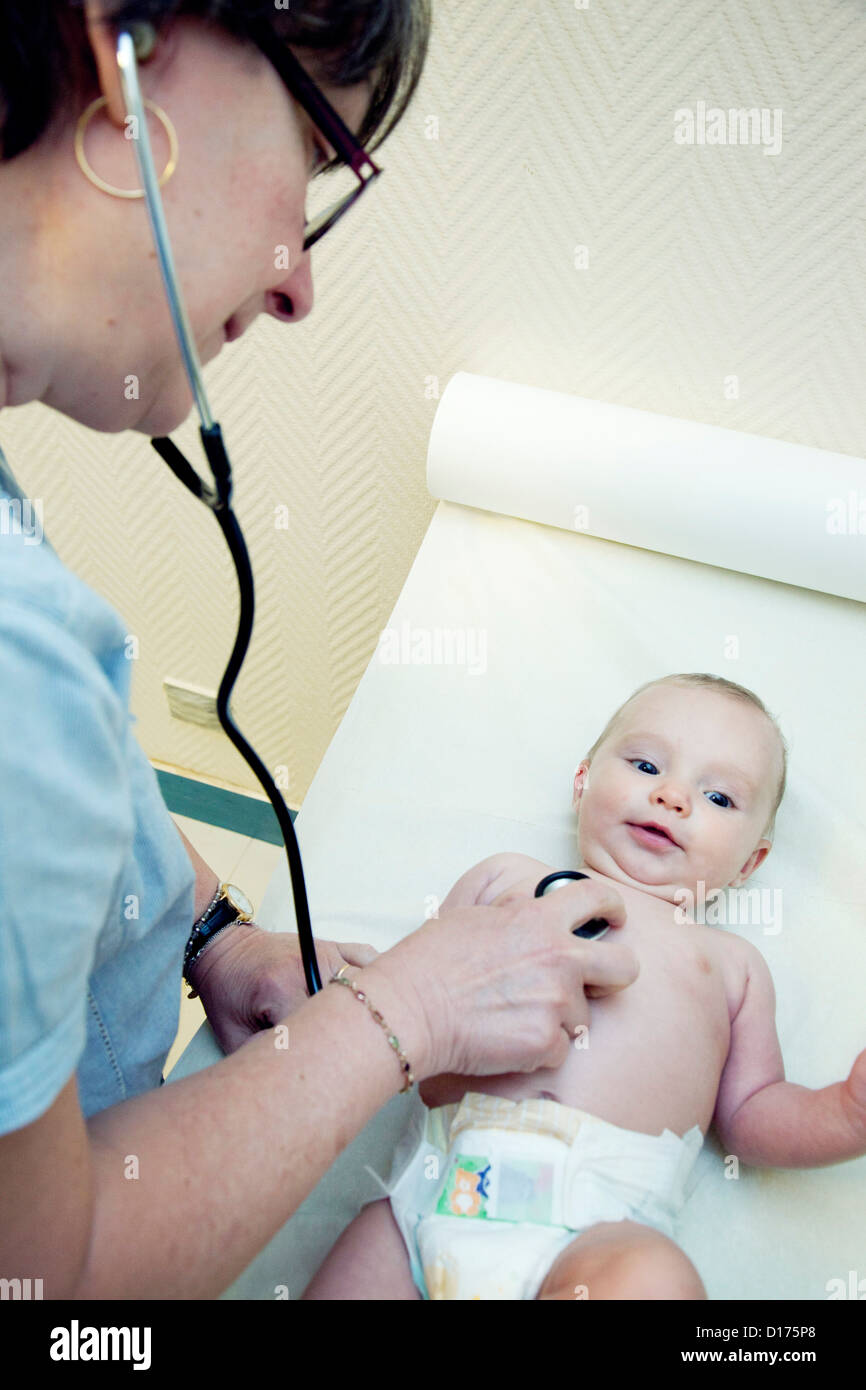 Auscultation newborn hi-res stock photography and images - Alamy