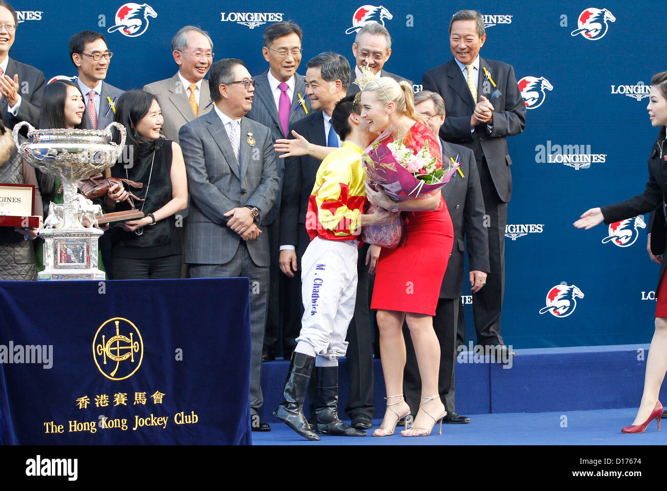 09.12.2012 - Hongkong; Matthew Chadwick get a hug from Kate Winslet ...