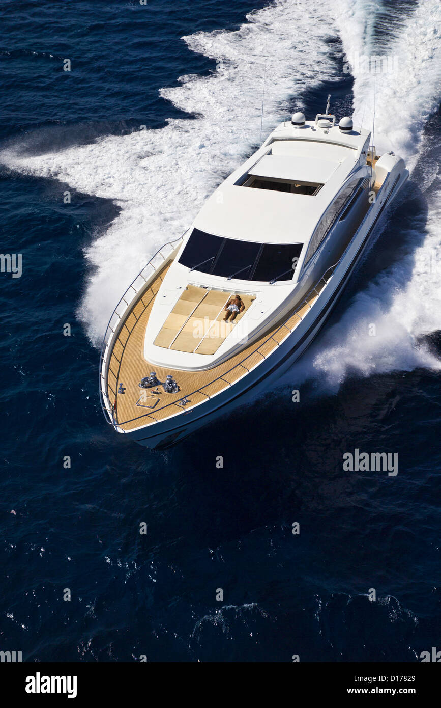 35 meters luxury yacht hi-res stock photography and images - Alamy