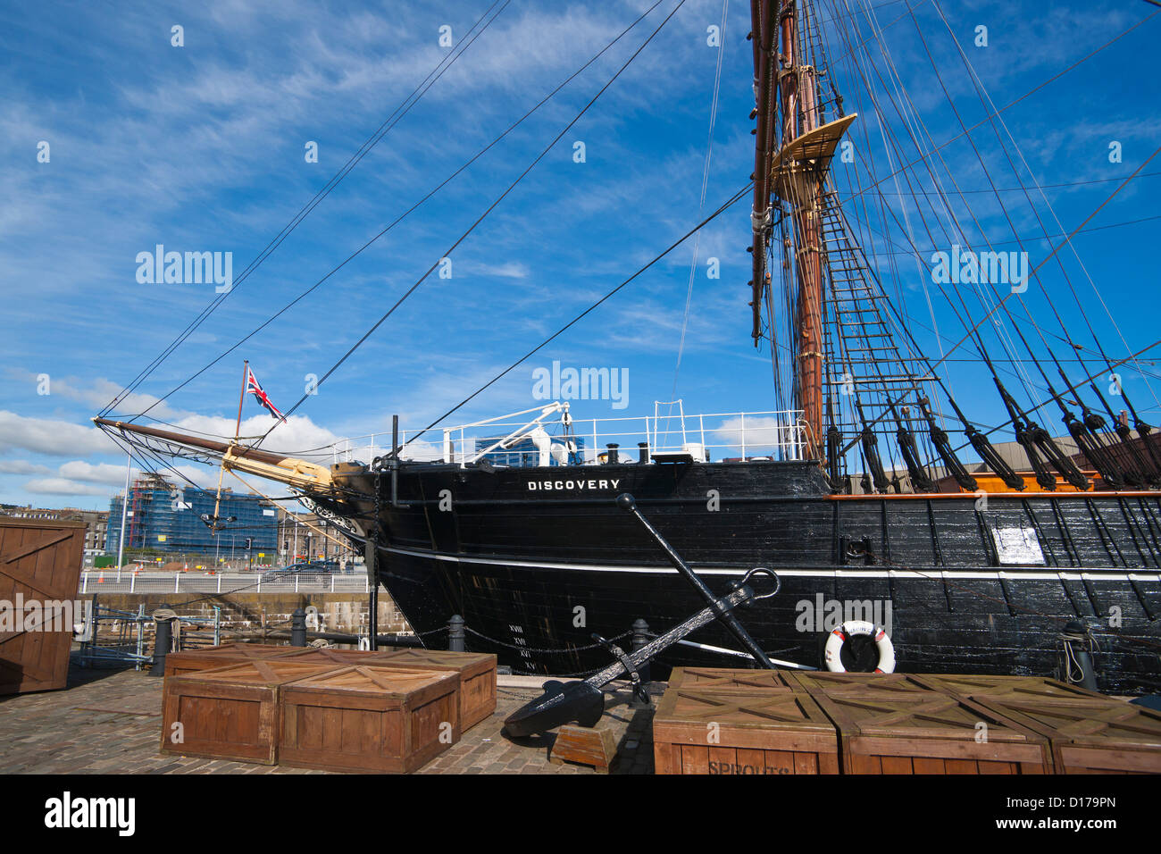 Rrs discovery dundee tourist hi-res stock photography and images - Alamy