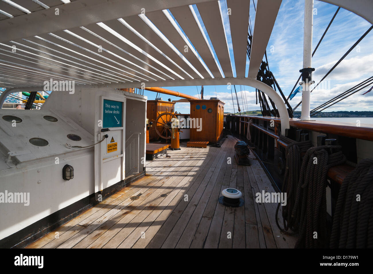 Hms discovery dundee hi-res stock photography and images - Alamy