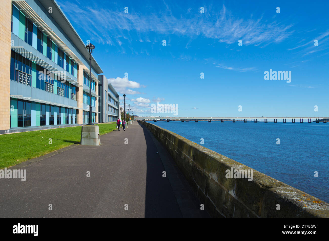 Tay bridge hi-res stock photography and images - Alamy