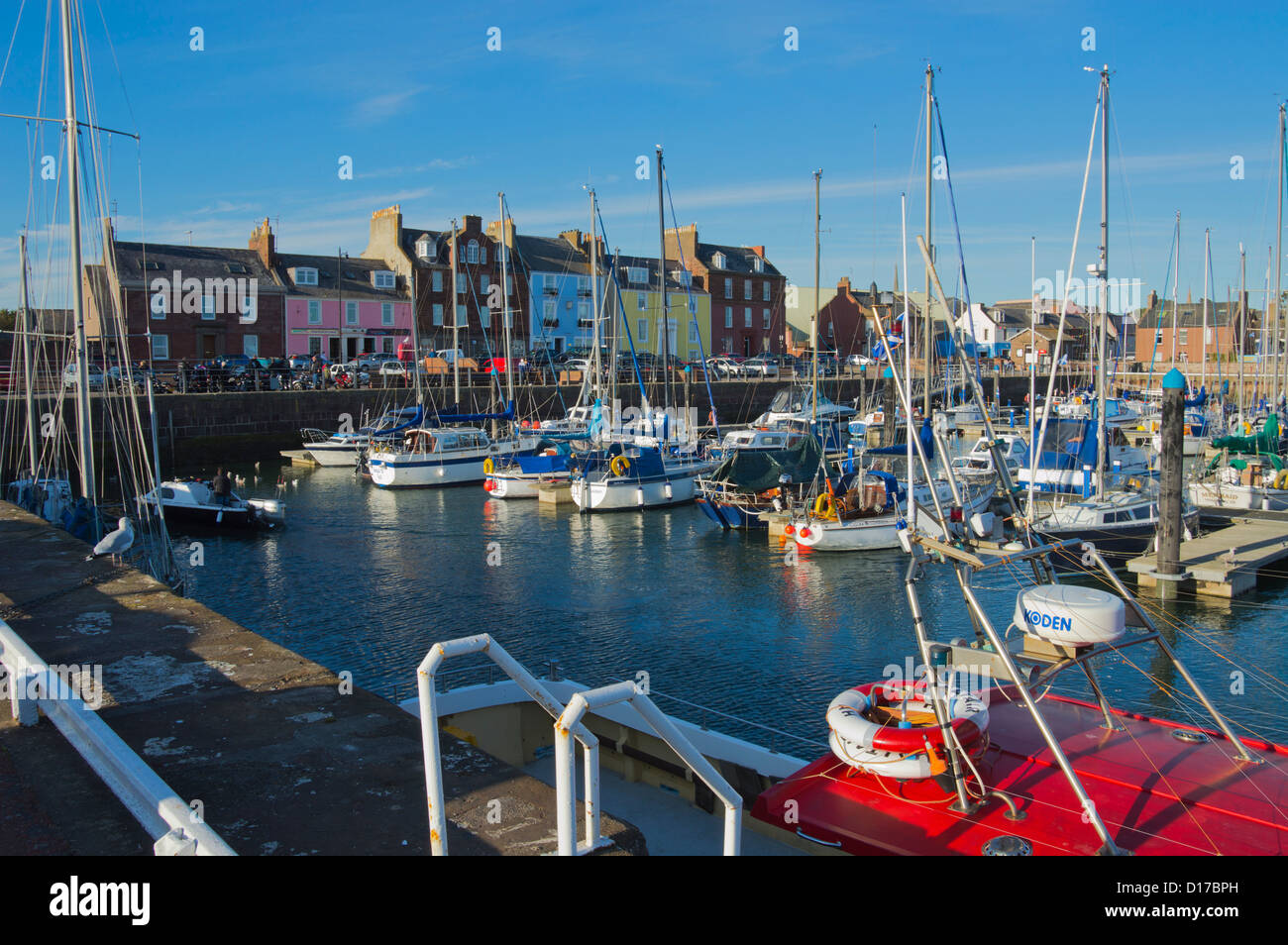 Perth harbour scotland hi-res stock photography and images - Alamy