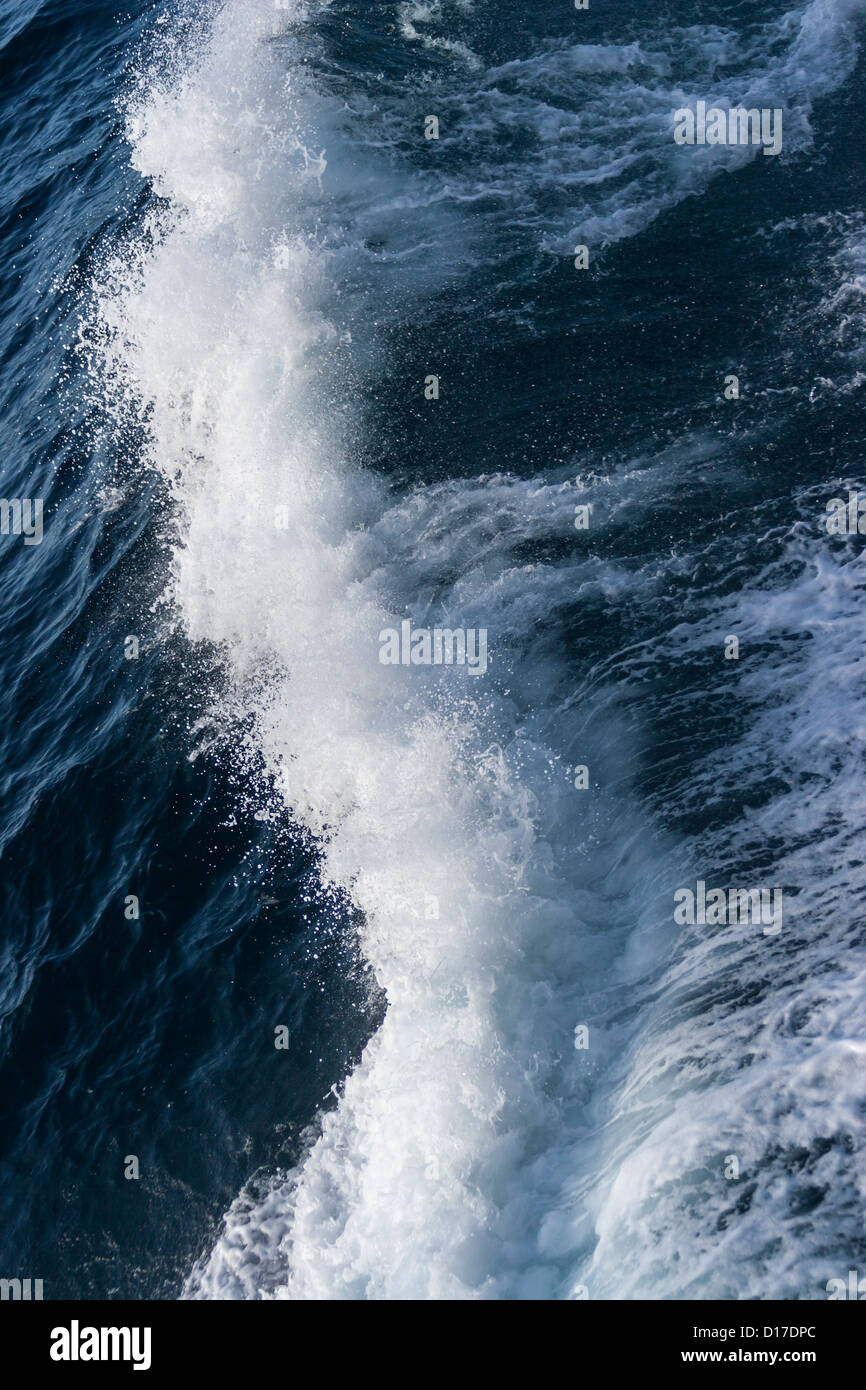 Sailing ship breaking waves hi-res stock photography and images - Alamy