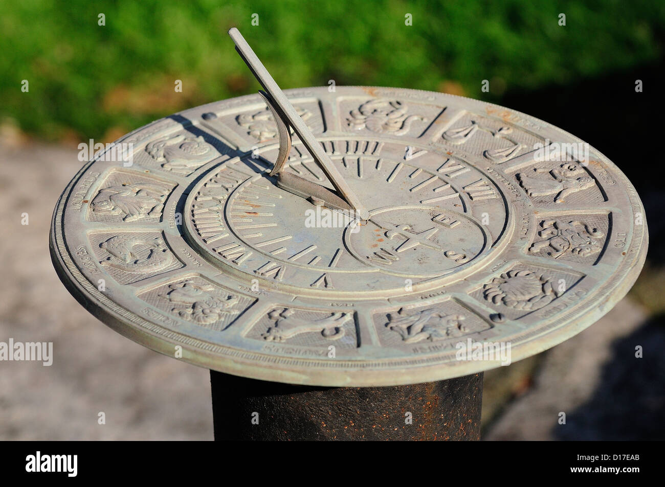 Sundial with Zodiac Astrological signs and symbols Stock Photo - Alamy