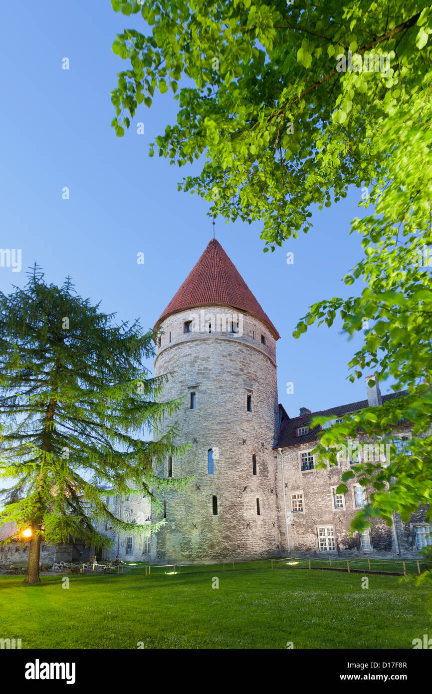 Medieval city wall and courtyard Stock Photo - Alamy