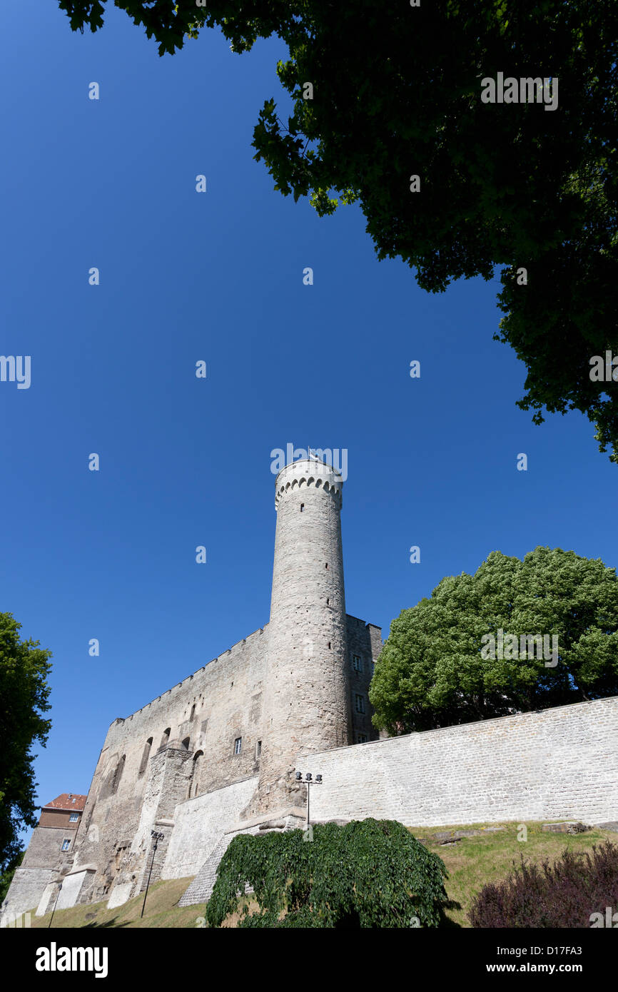 Medieval city wall overlooking landscape Stock Photo - Alamy