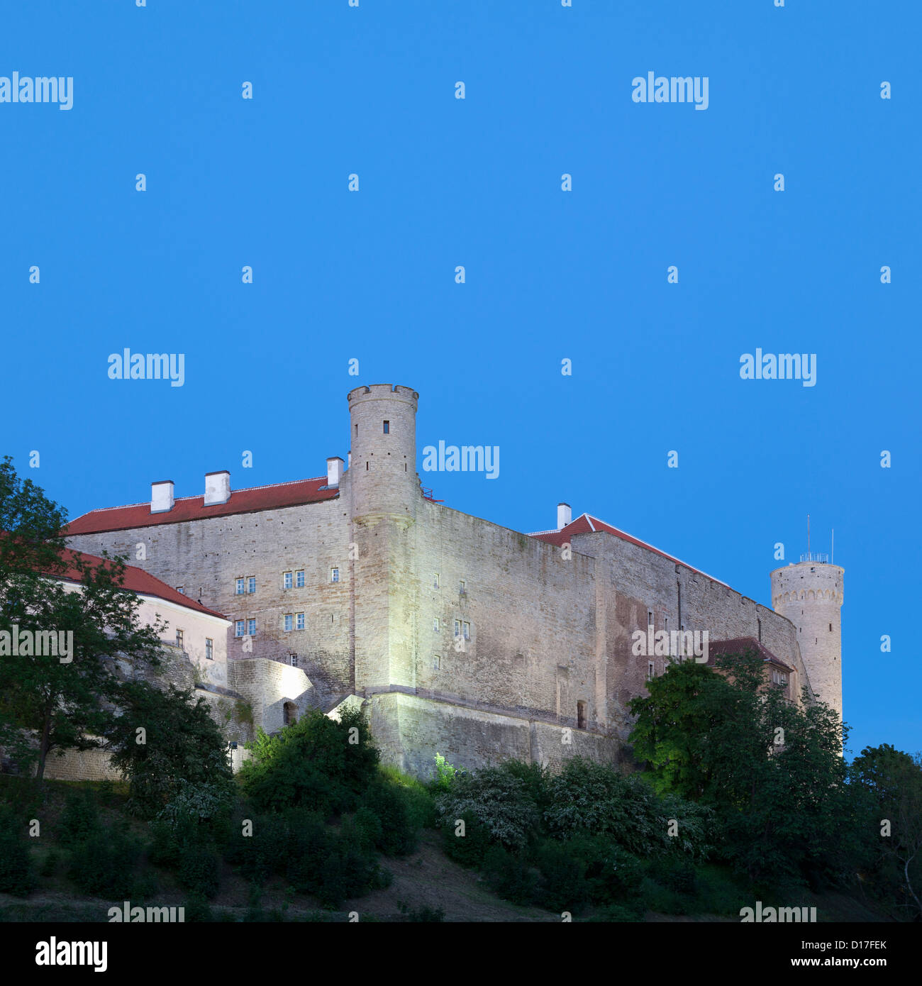 Medieval city wall overlooking landscape Stock Photo - Alamy