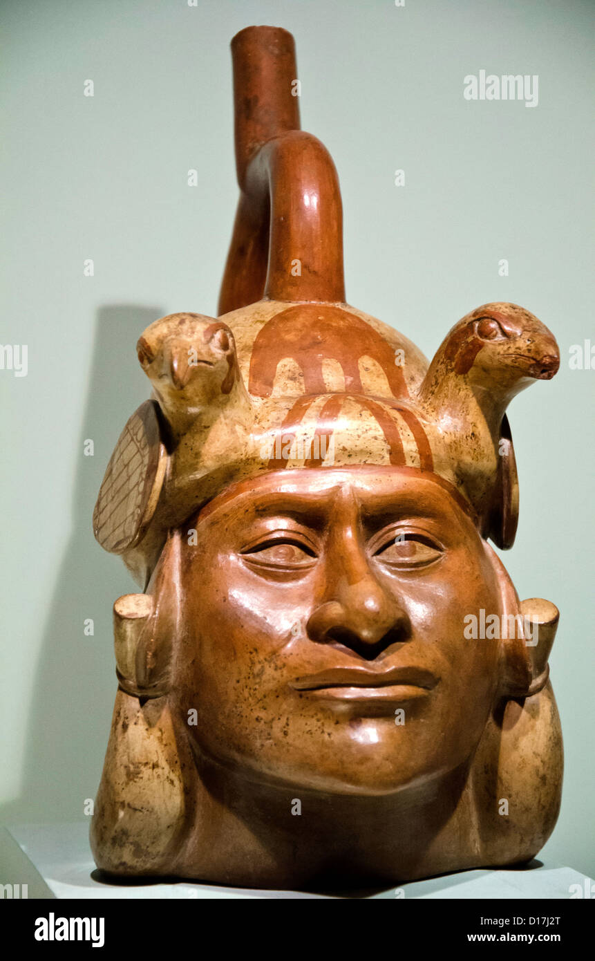 Ceramic vessel, portrait vessel Moche culture 100 AC-800 AC Perú Stock ...