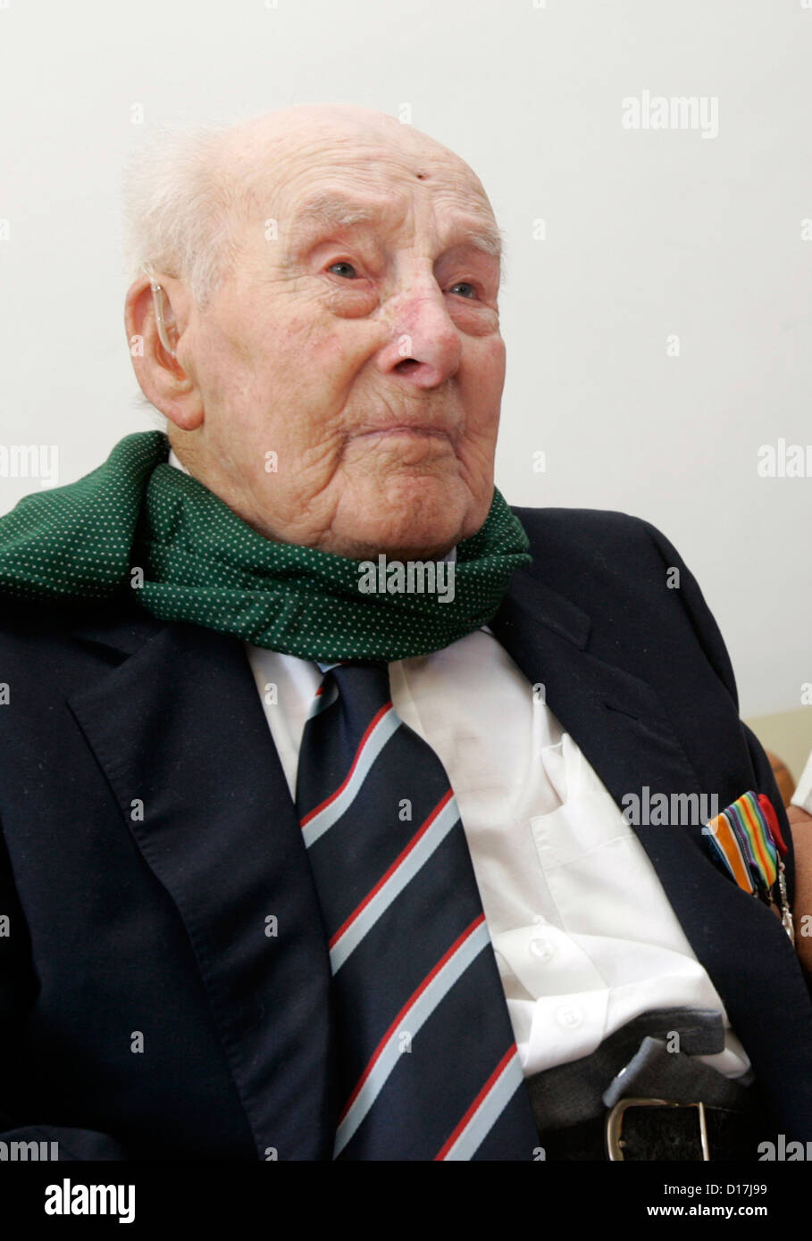 Henry Allingham, then oldest surviving WWI veteran Stock Photo - Alamy