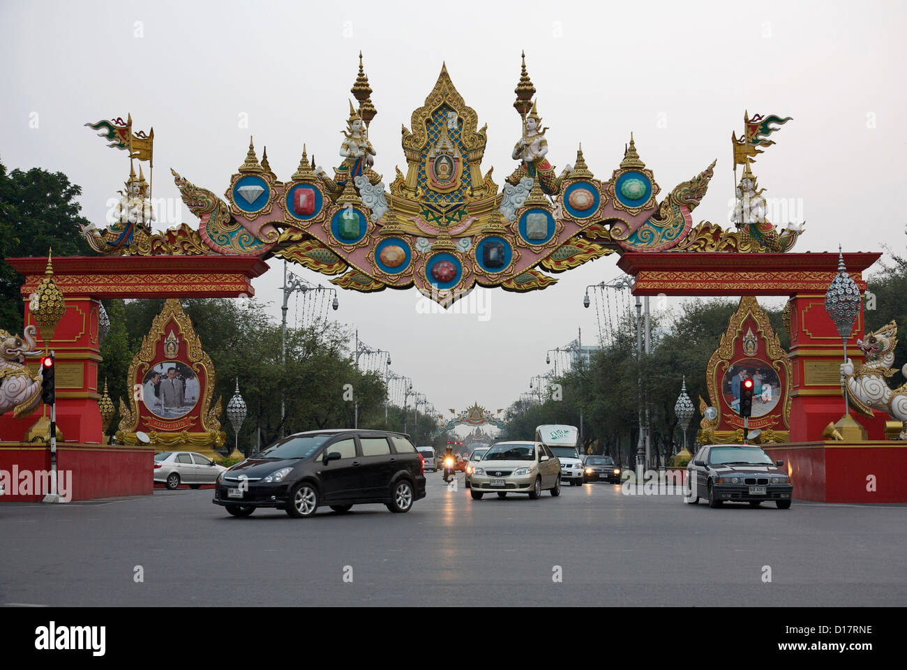 Ornamental arc hi-res stock photography and images - Alamy