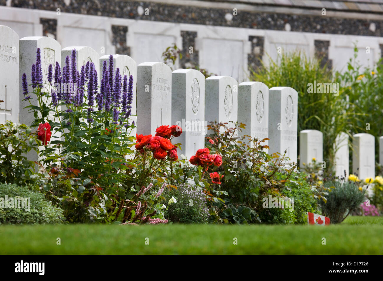 Commonwealth War Graves Commission Tyne Cot Cemetery for First World ...