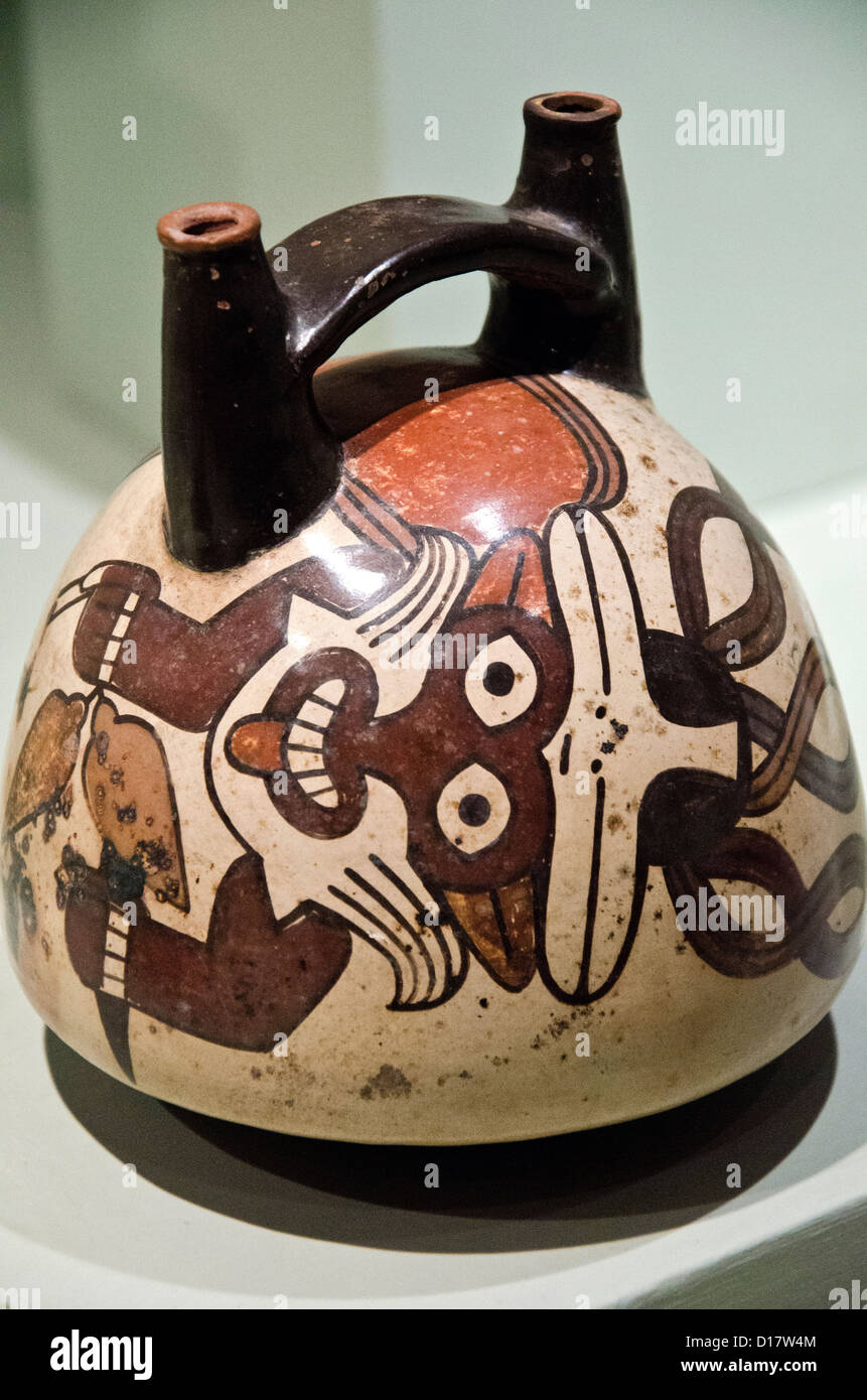 Ceramic vessel, Drum Nazca culture 100 AC-800 AC Perú Stock Photo - Alamy
