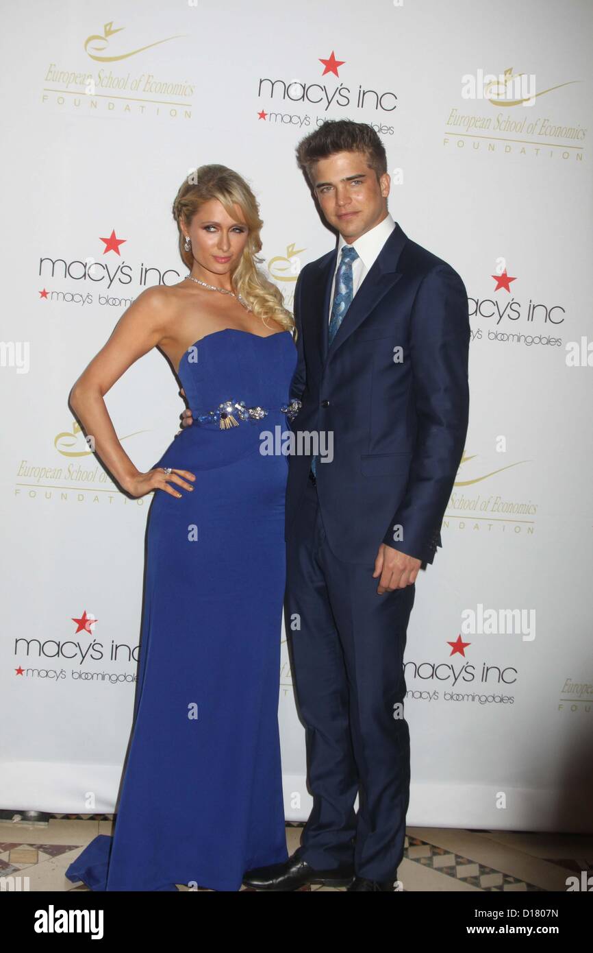 Dec. 5, 2012 - New York, New York, U.S. - PARIS HILTON BOY FRIEND RIVER ...
