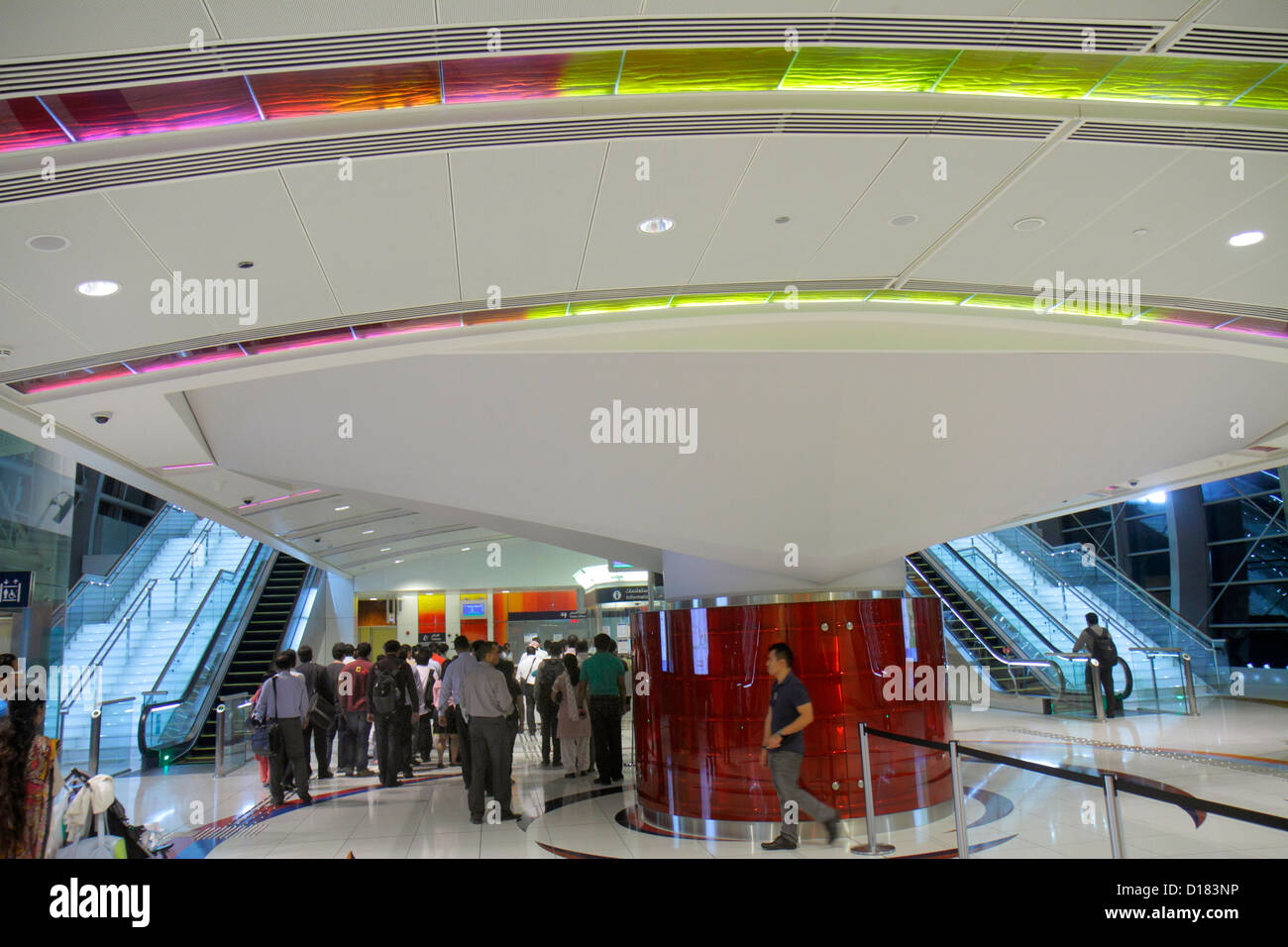 Dubai Metro Station Interior Design High Resolution Stock Photography ...