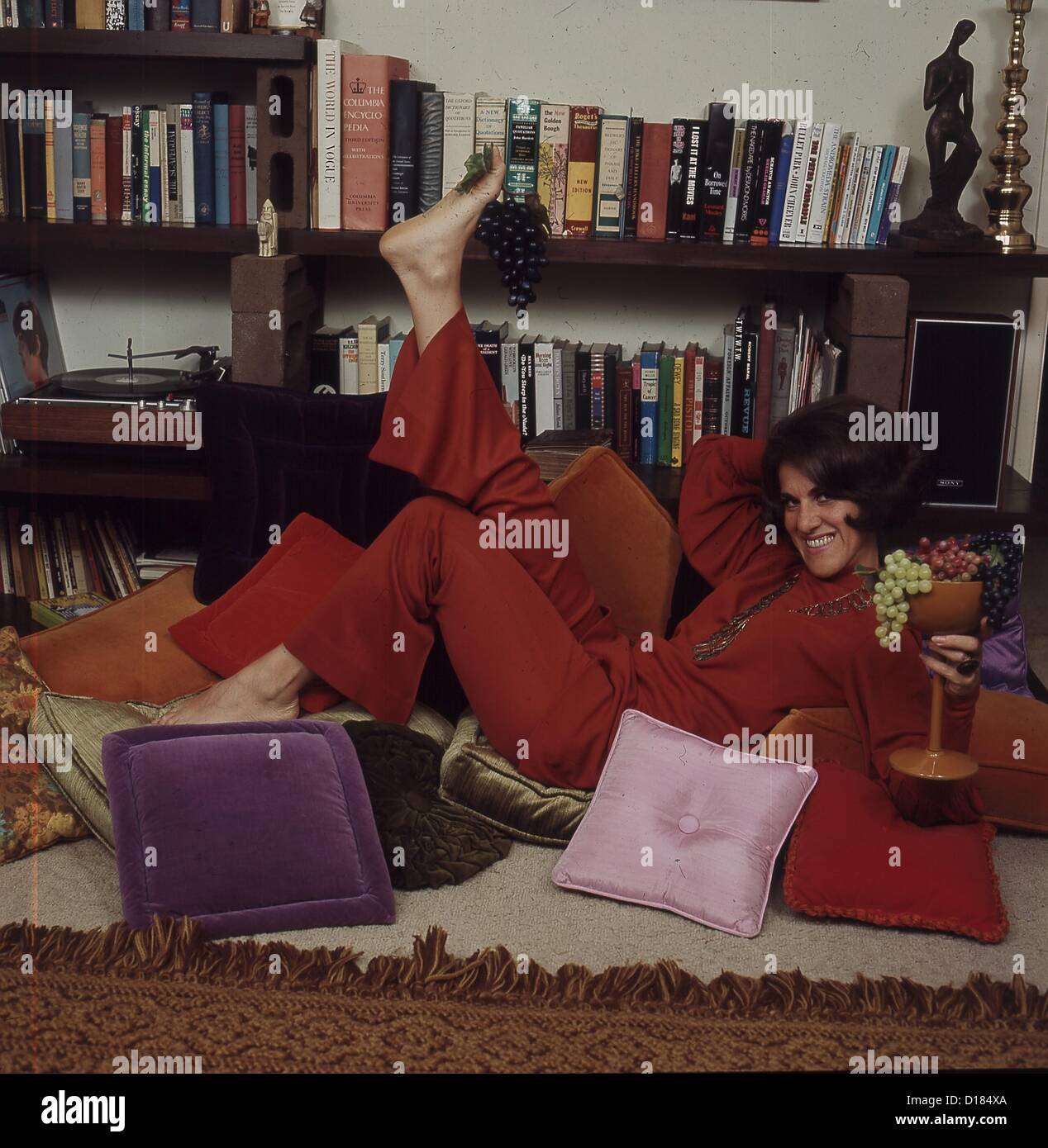 Ruth buzzi hi-res stock photography and images - Alamy