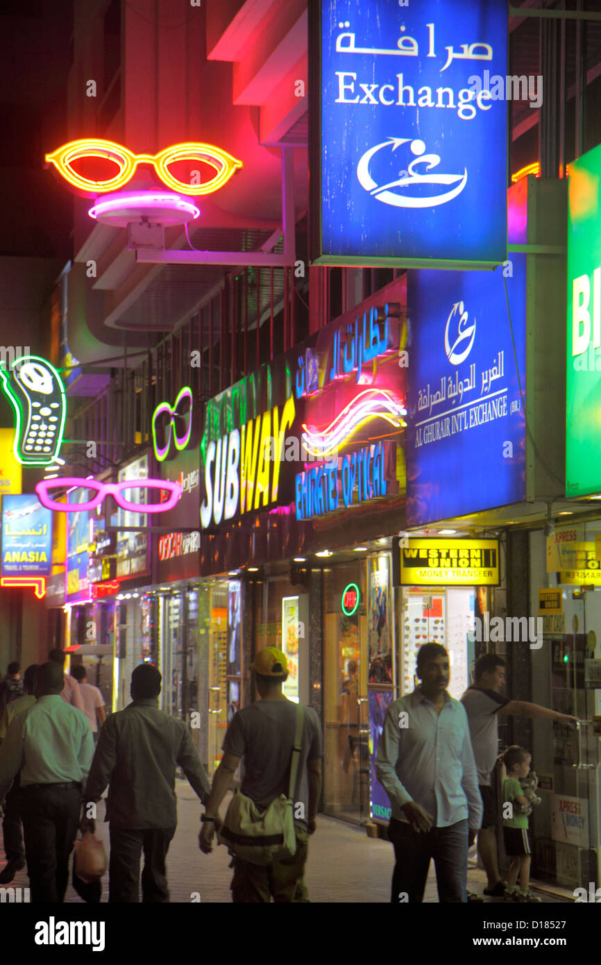 Middle east road signs hi-res stock photography and images - Alamy