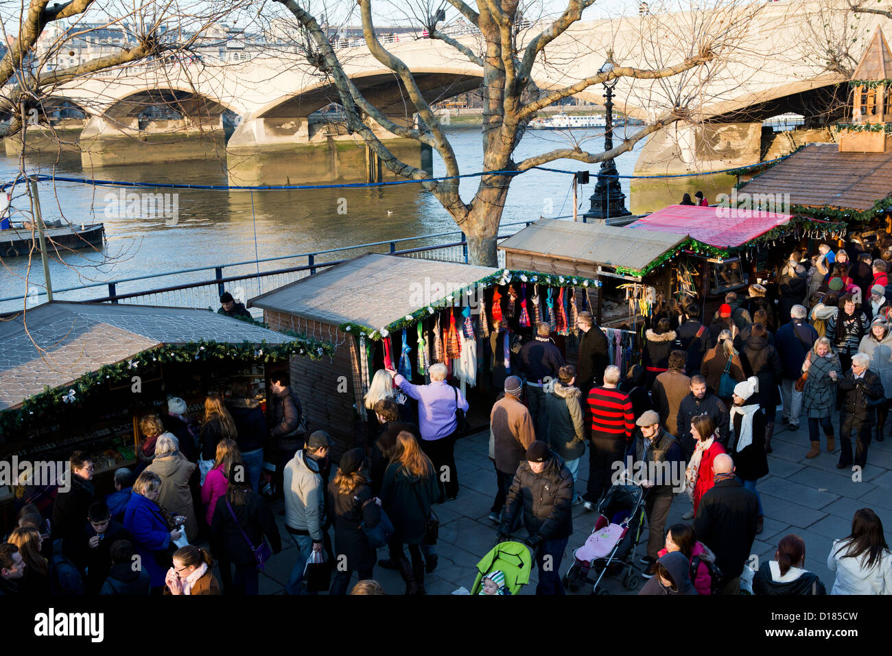Southbank centre winter christmas market hi-res stock photography and ...