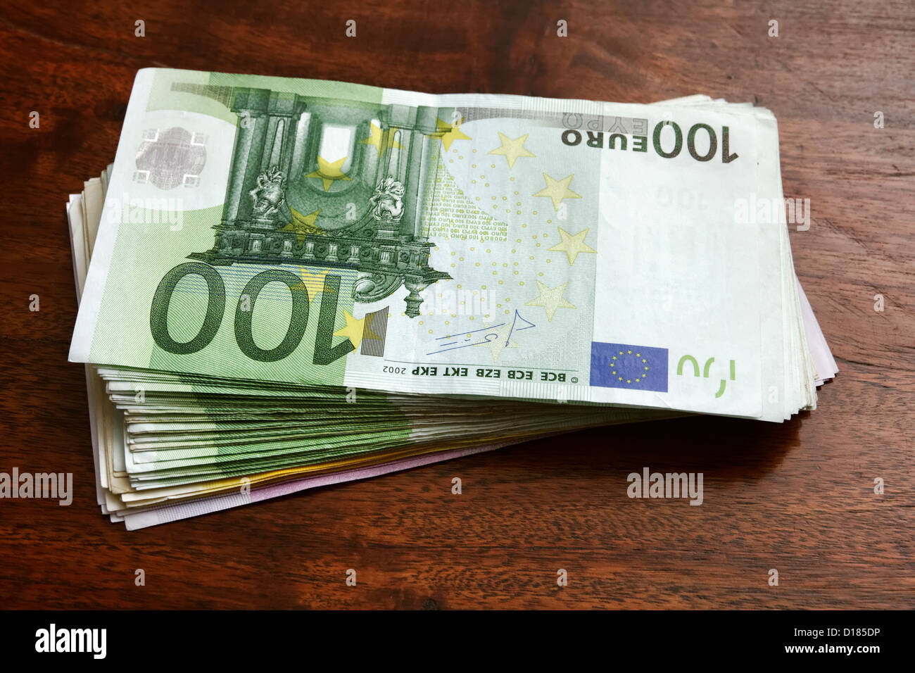 Euro bills, money Stock Photo - Alamy