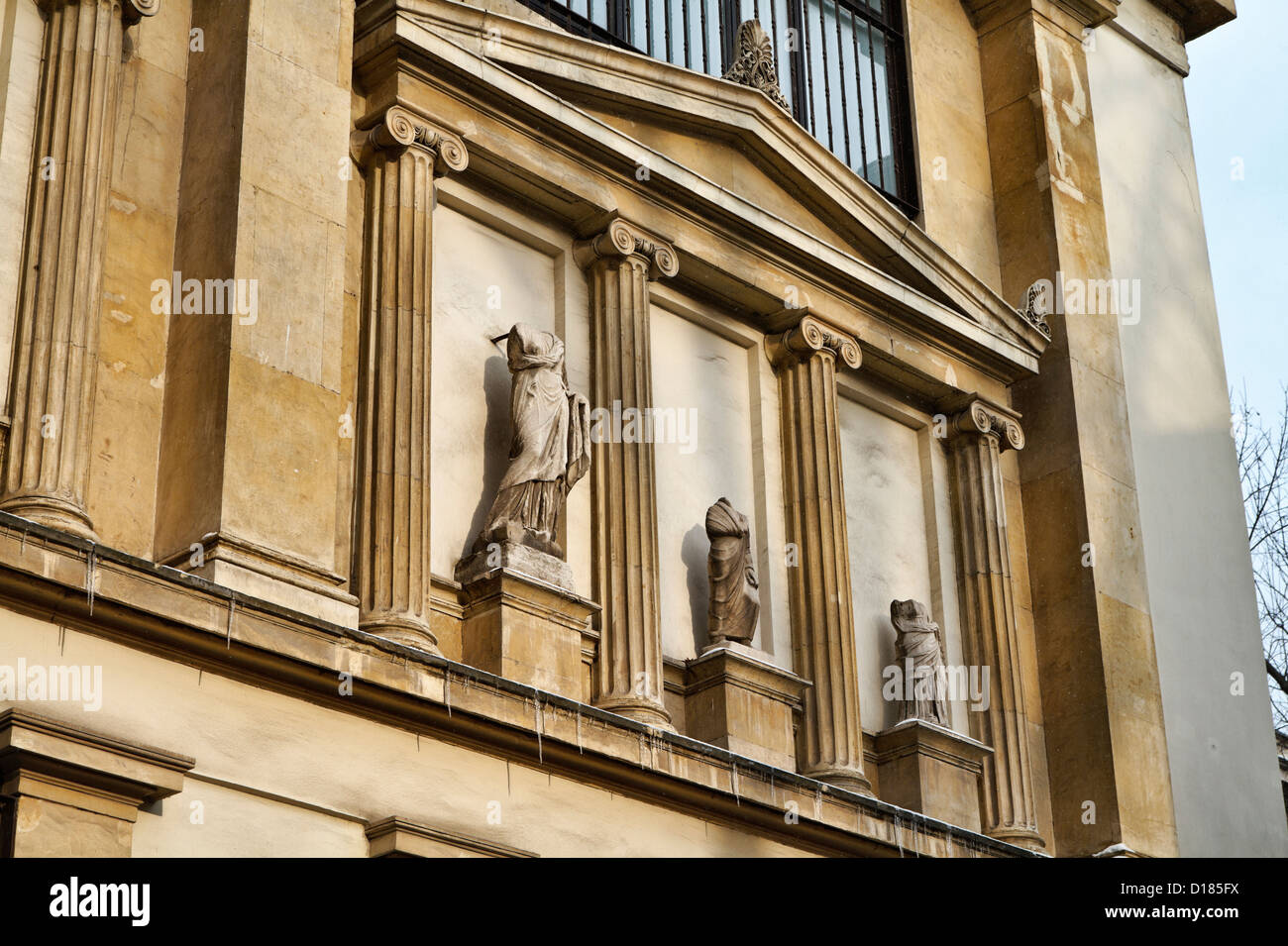 Turkey, Istanbul, Topkapi Palace, old statues at the entrance building ...