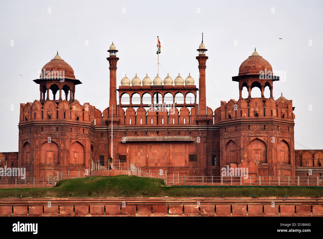 India delhi red fort built hi-res stock photography and images - Alamy