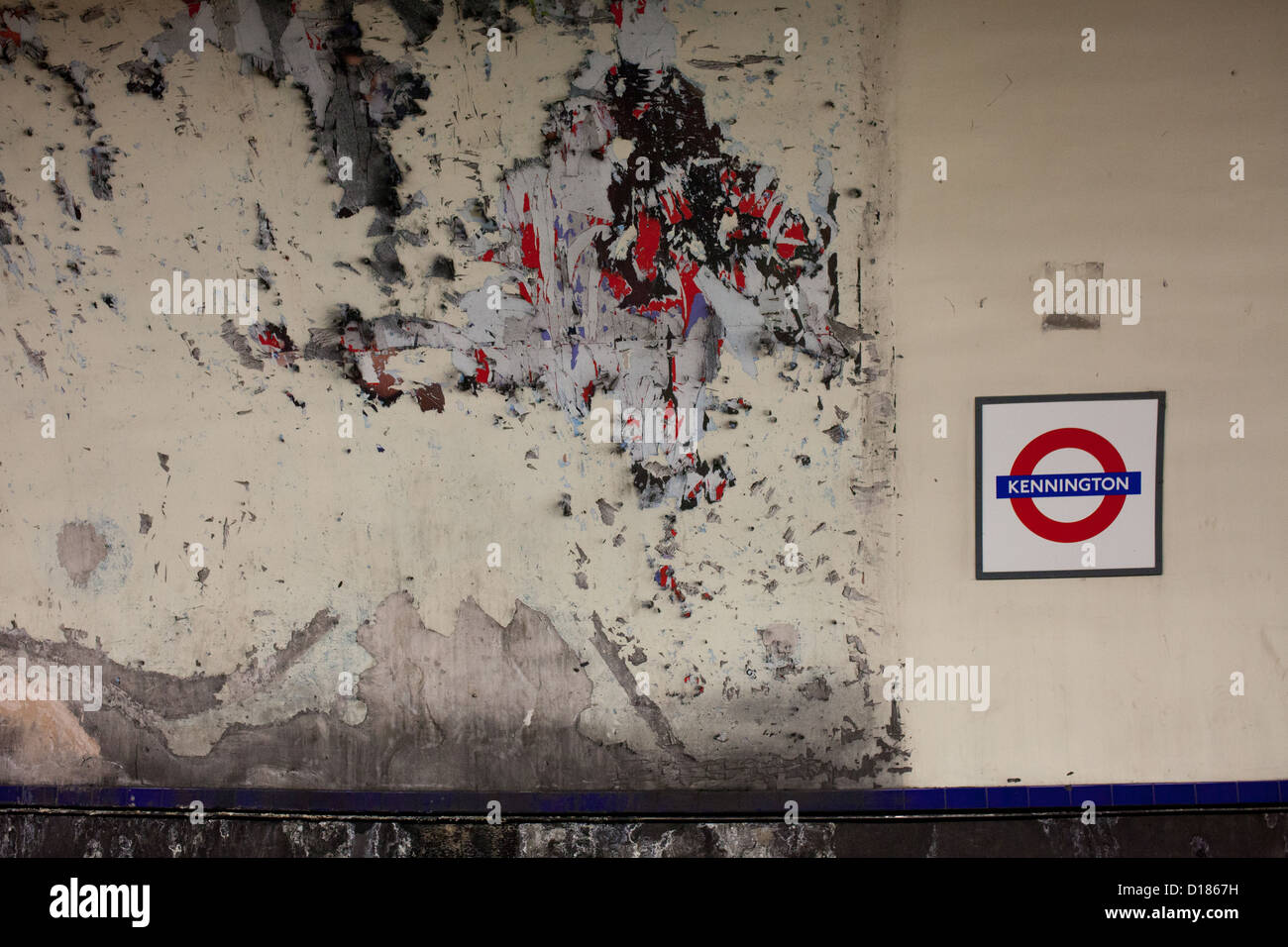 London underground station logo hi-res stock photography and images - Alamy