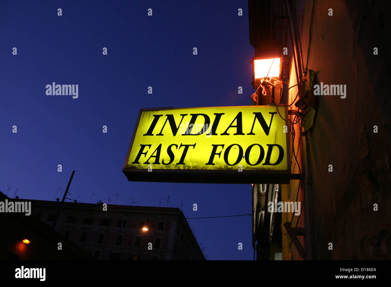 Indian restaurant sign italy hi-res stock photography and images - Alamy
