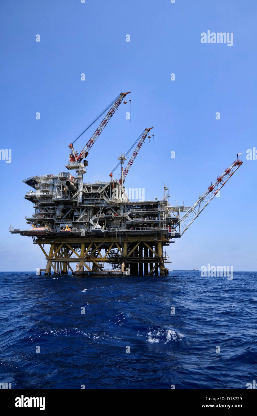Italy, Sicily, Mediterranean Sea, Sicily Channel, offshore oil platform ...