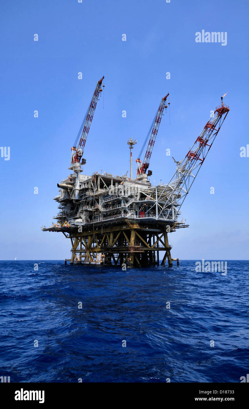 Italy, Sicily, Mediterranean Sea, Sicily Channel, offshore oil platform ...