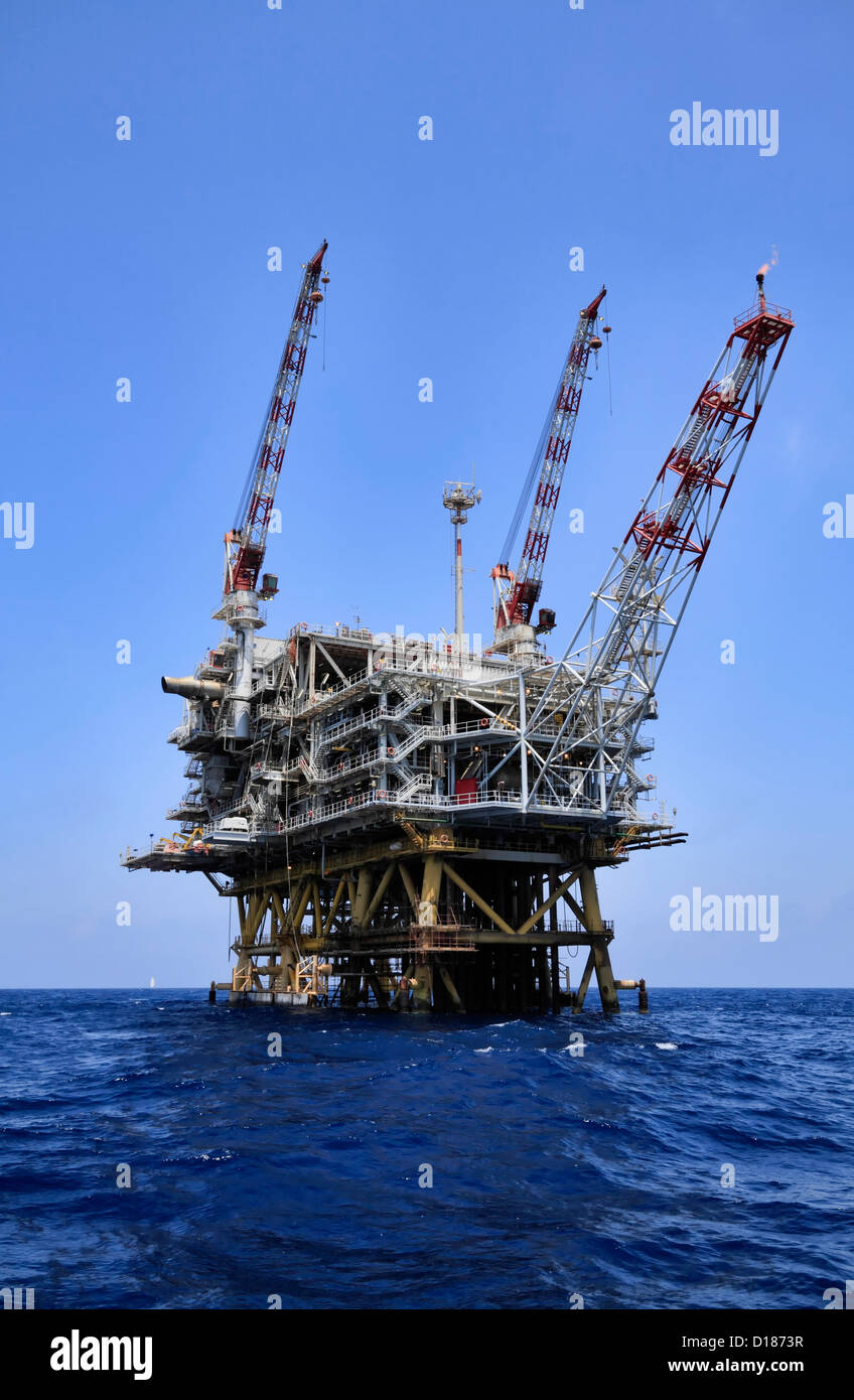 Italy, Sicily, Mediterranean Sea, Sicily Channel, offshore oil platform ...