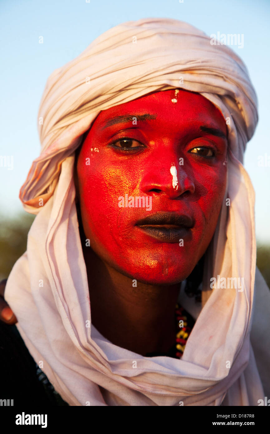 Nomad in white turban hi-res stock photography and images - Alamy