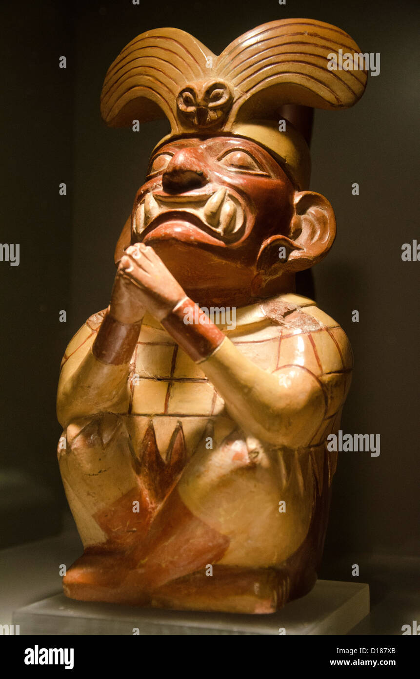 Ceramic vessel Moche culture 100 AC-800 AC Perú Stock Photo - Alamy