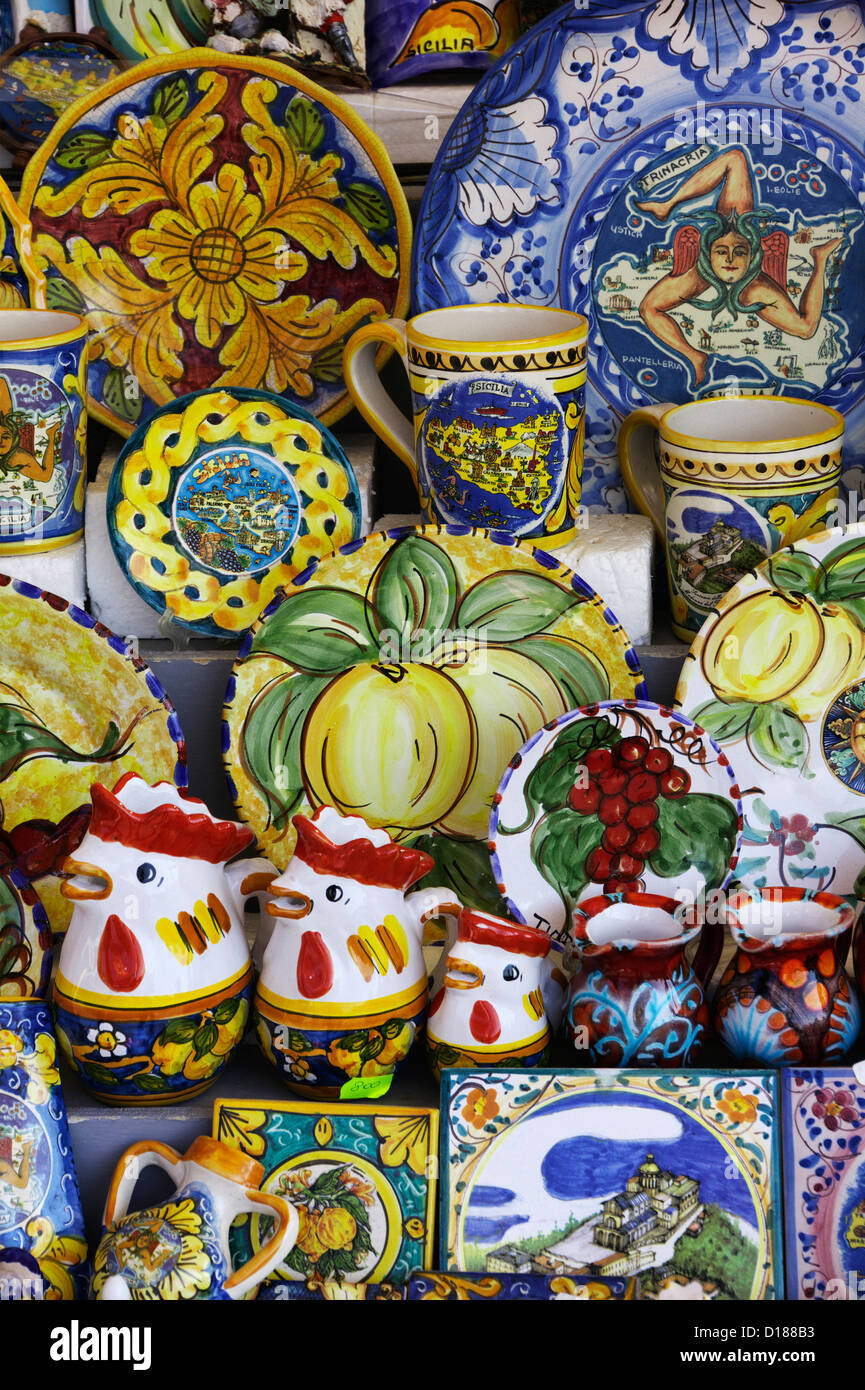 Italy, Sicily, Tindari, sicilian gadgets and decorative plates for sale ...